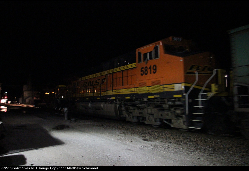 BNSF 5819